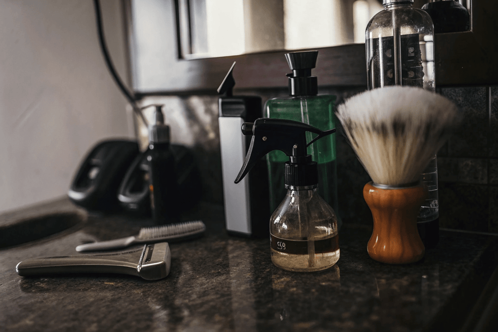 How to Disinfect Hair Clippers: Complete Guide | Bestbomg